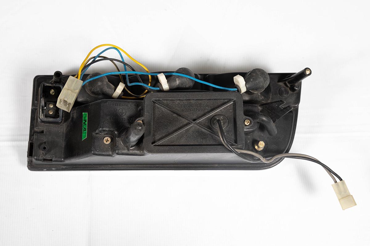 Front Right Light for Ferrari Testarossa made by CARELLO | BINGO Co.,Ltd.