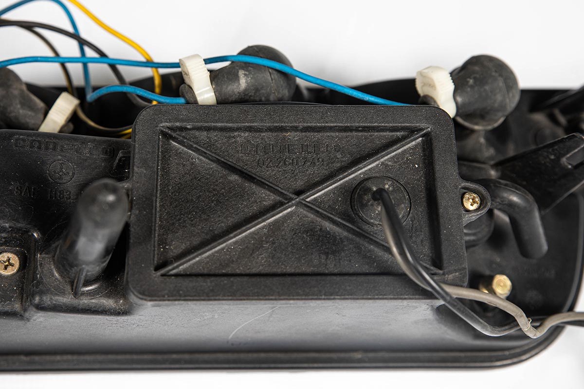 Front Right Light for Ferrari Testarossa made by CARELLO | BINGO Co.,Ltd.